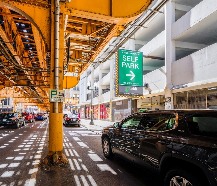 200 West Randolph Garage | iParkit Chicago Parking